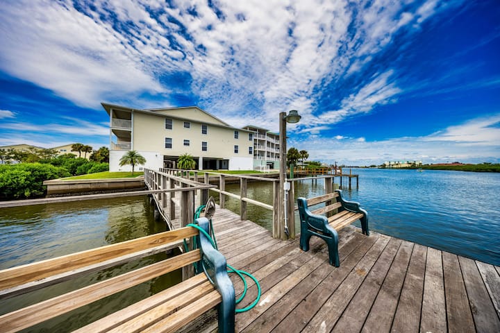 Paraíso Encontrado En Captains Cove - Pinellas Park, FL