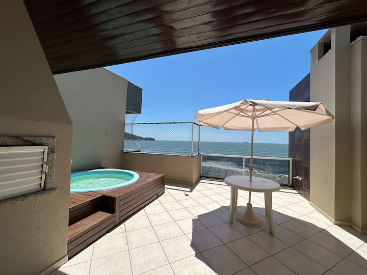 Lindo Apartamento Frente Mar Com Piscina. - Navegantes