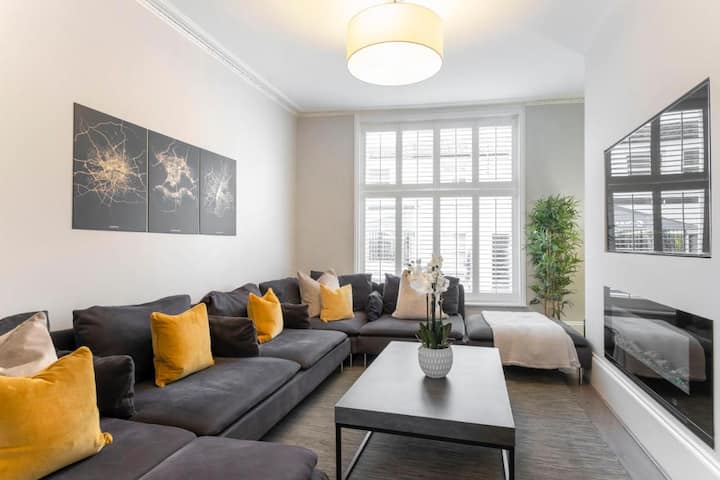 Stunning 4 Bedroom Home In Montpellier - Cheltenham