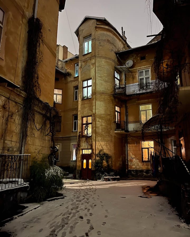 The Flying Cow - Apartment In The Centre Of Lviv - Lviv