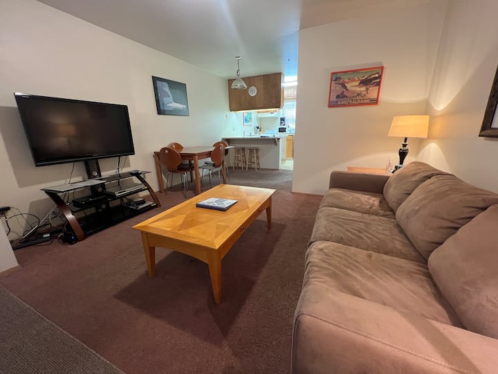 Easy Living: Condo In Downtown Hood River - Hood River, OR