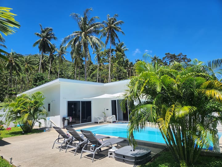 Villa Frangipani - 3 Bedroom - Pool - Outdoor Area - Koh Samui