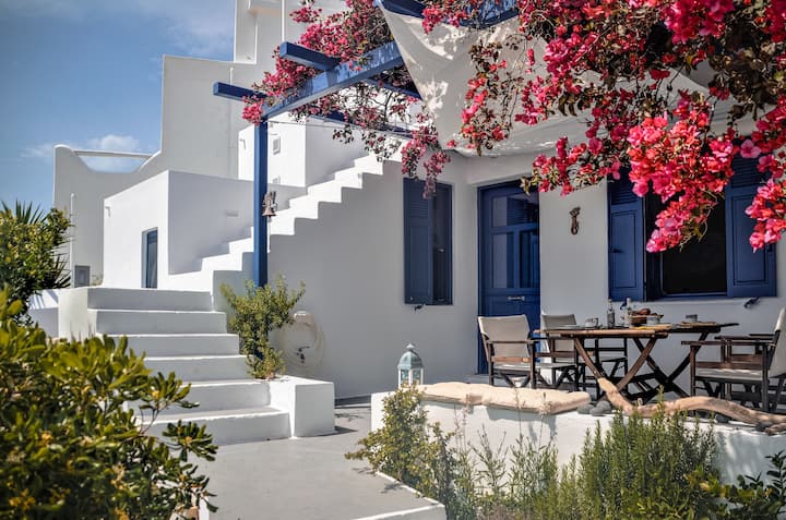 'La Casa Della Sirena' - Milos