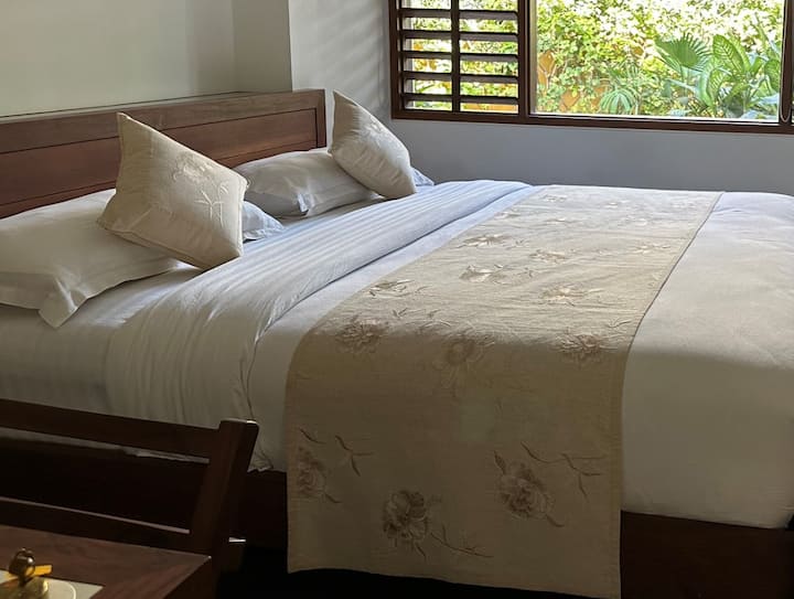 Cozy Room:ideal For Solo Travelers & Peaceful Stay - Ahmedabad