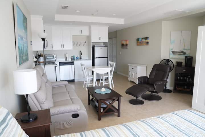 On Manasota Key With Direct Access To Our Beach B) - マナソータ・キー, FL