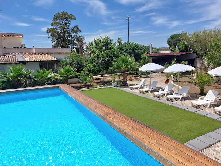 Casa Verde Con Piscina A Fontane Bianche - Sicile