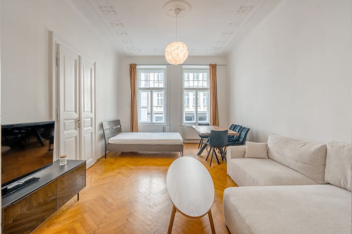 Old Town Apartment In City Centre With 2 Bedrooms - Prague