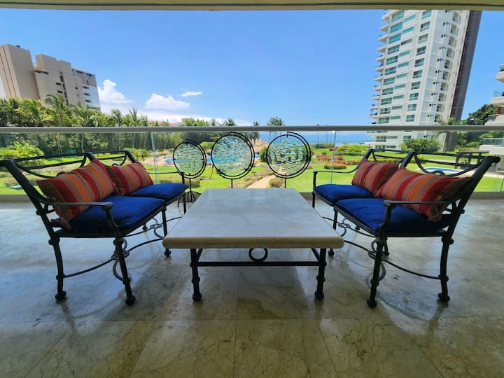 Luxurious Oceanfront Shangri-la Marina Vallarta - Puerto Vallarta