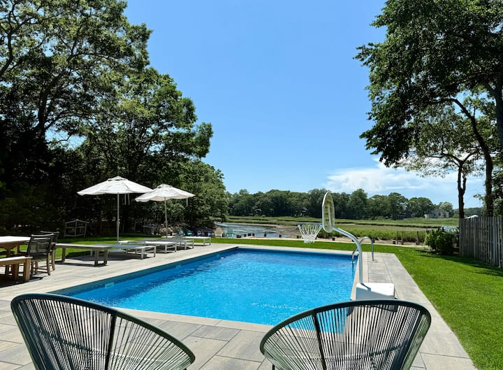 Creek Front Home W/heated Pool & Endless Sunsets - Mattituck, NY