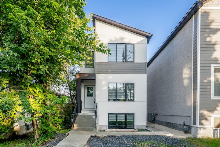 Newly Built 2 Story |3br 2.5 Bath W/ Ample Parking - 溫尼伯