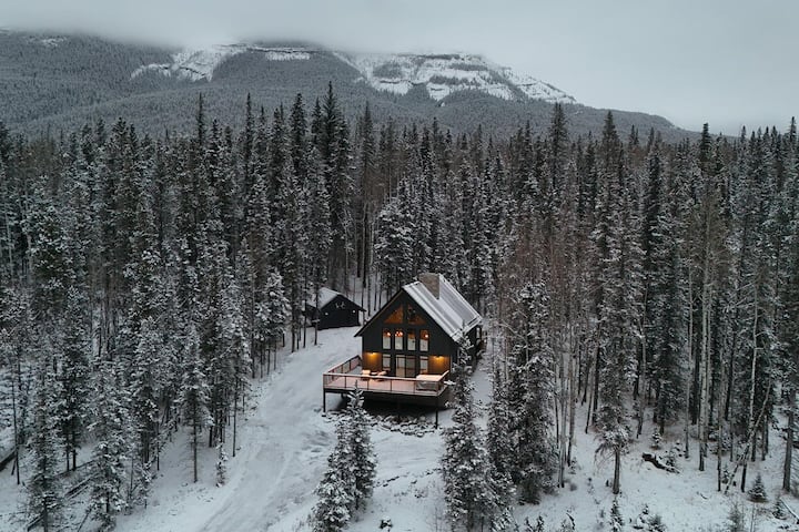 Nordegg Cabin With Barrel Sauna - Canada