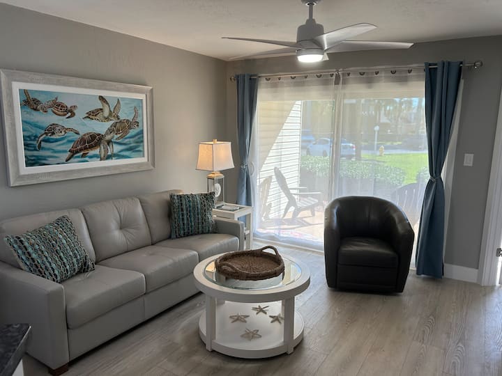 Stunning Remodel!  Everything Is Fresh And New! - Melbourne, FL