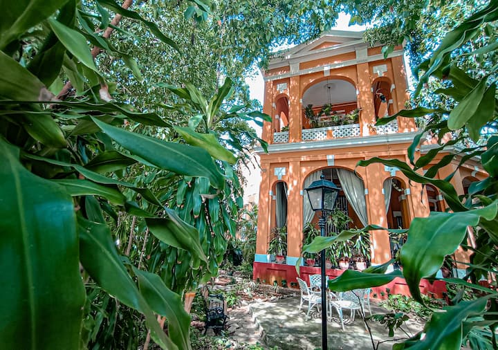 5br Mansion + Wifi  Included - Havana