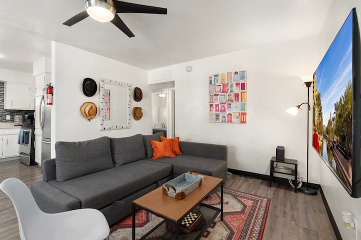 Monthly Discounts For Perfect Pet Friendly Pad! - Phoenix, AZ