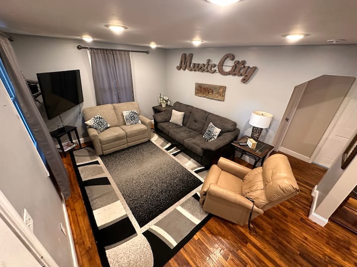 Charming 5br 5ba All-one-level Home Backyard Large Driveway 10mins Dntwn Airport - Brentwood, TN