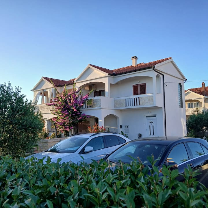 Apartnan Enijo - Privlaka