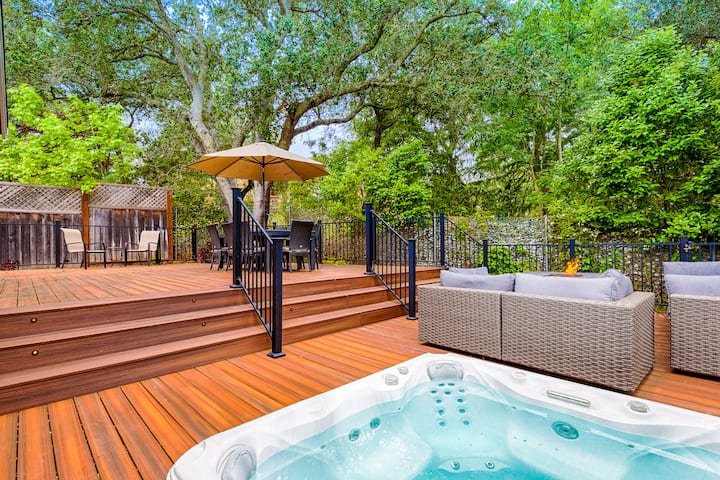 Spacious 4bd/3ba Hot Tub, Firepit & Expansive Deck - Sonoma, CA
