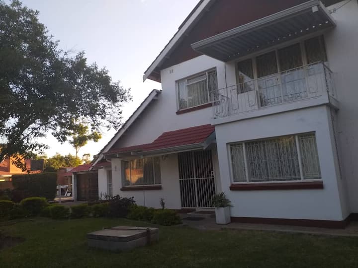Amazing 4 Bed House With Pool And Braii Stand! - Harare