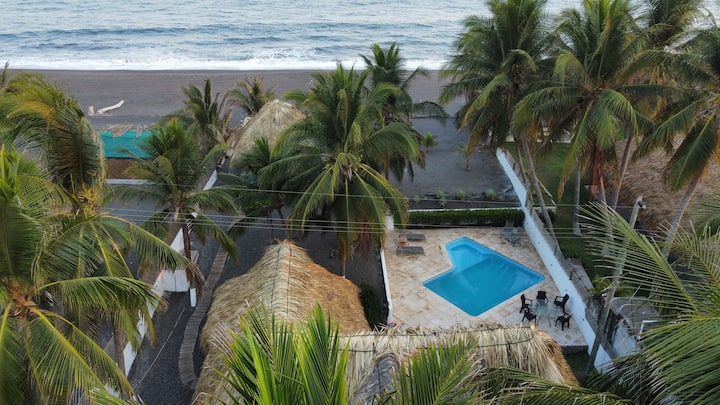 Casa De Playa, En Isla, Frente Al Mar Y Canal - Guatemala