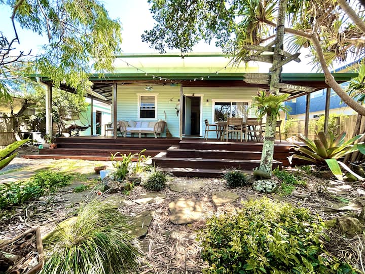 The Little Green House By The Sea - Lennox Head