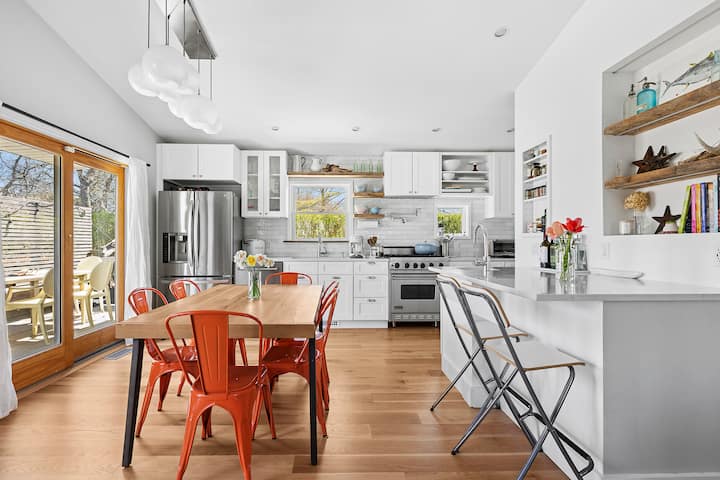 Family Friendly Designer 3bd Centrally Located - Montauk, NY