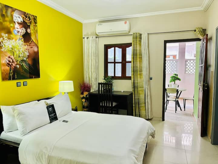 Studio Cosy Avec Concierge & Ménage Gratuits (3) - Abidjan