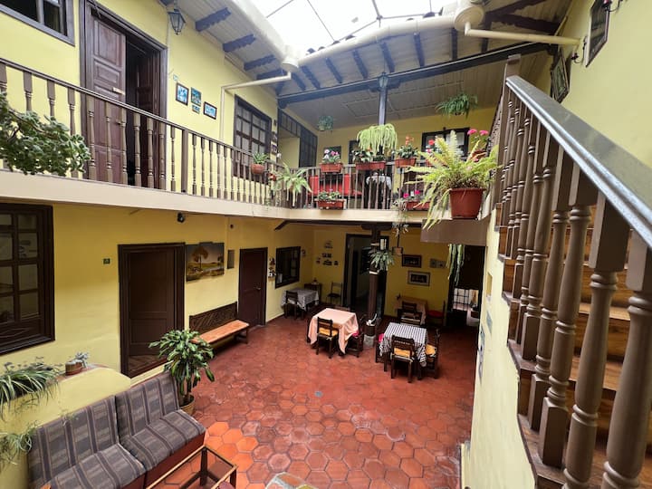 Habitación Colonial Doble Centro De Cuenca - Cuenca