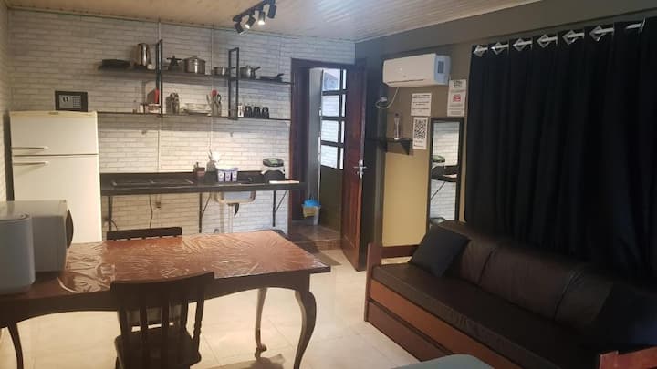 Casa No Centro De Foz! Ar, Tv, Wi-fi E 4 Camas - Foz do Iguaçu