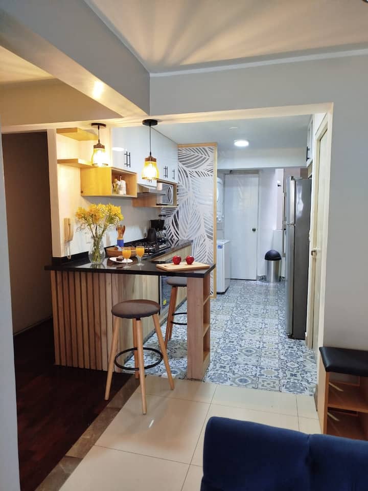 Two Blocks From Lighthouse! - Quiet Lima Apt - Lima