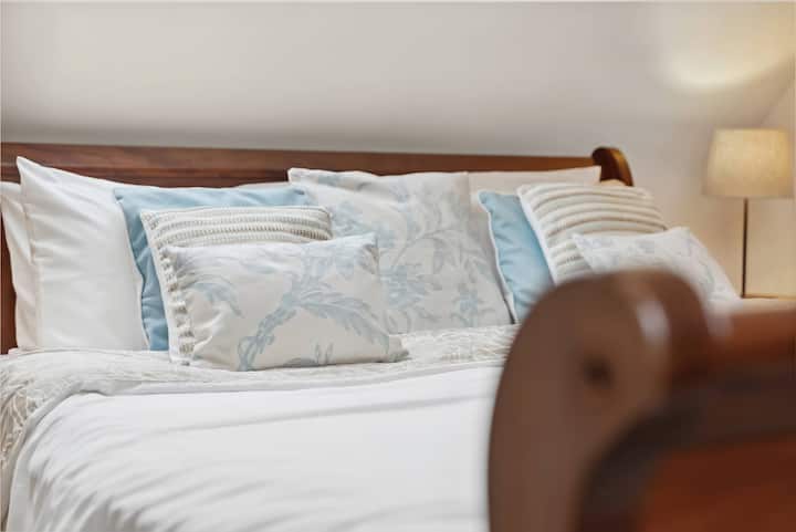 Beautiful Country Apartment, 1 Bed, Nec, Coventry - Coventry