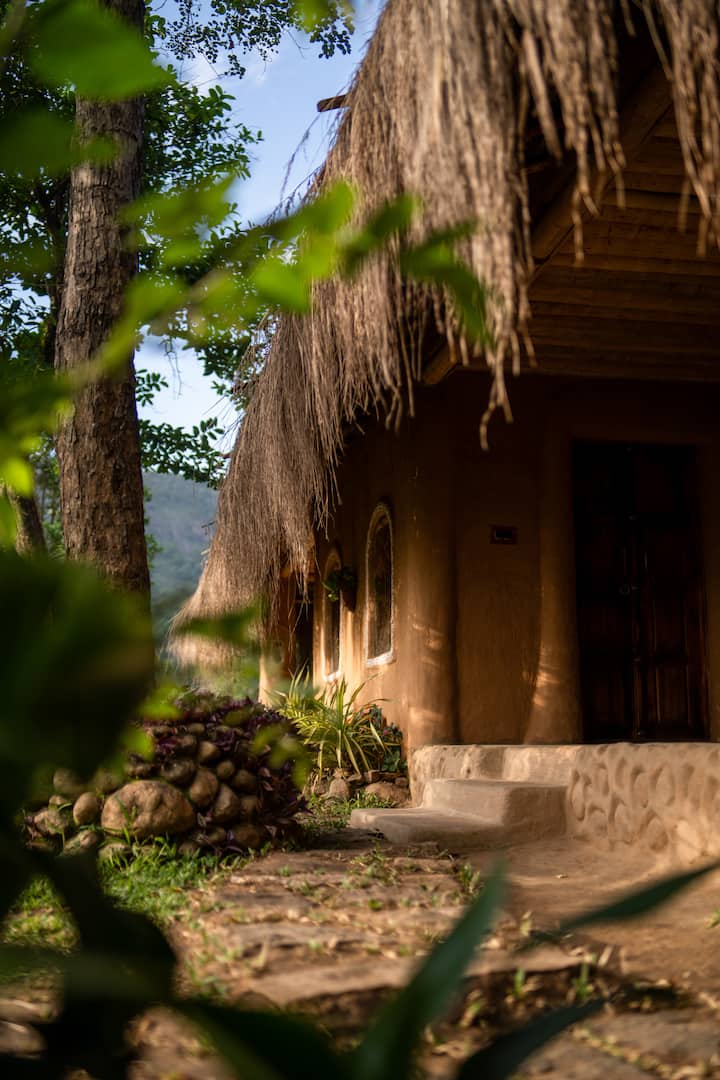 Cob 1 By The Mudhouse Marayoo - Munnar
