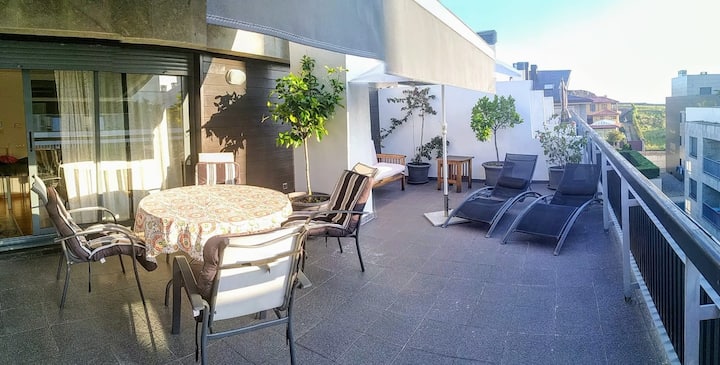 Precioso áTico Con Terraza - Llanes