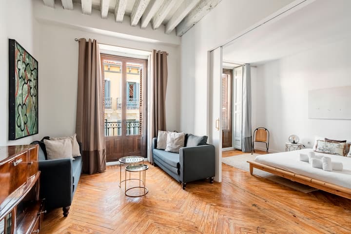 Fuencarral I  - In The Heart Of Madrid - Universidad Pontificia de Salamanca