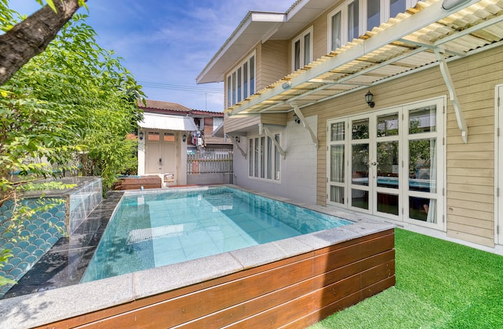 Pool House 4 Bedroom Sathorn - Bangkok