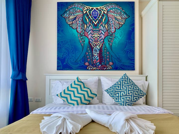 Blue Elephant - One Bedroom Condo On The 4th Floor - Provincia de Phuket