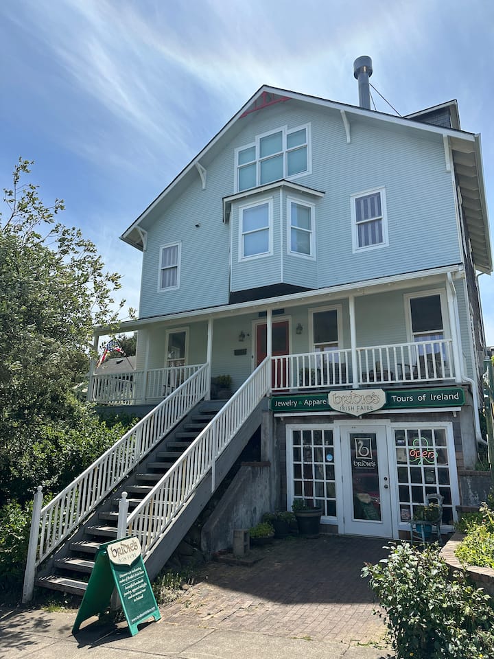 Nye Place Beach House- In The Heart Of Newport! - Newport, OR
