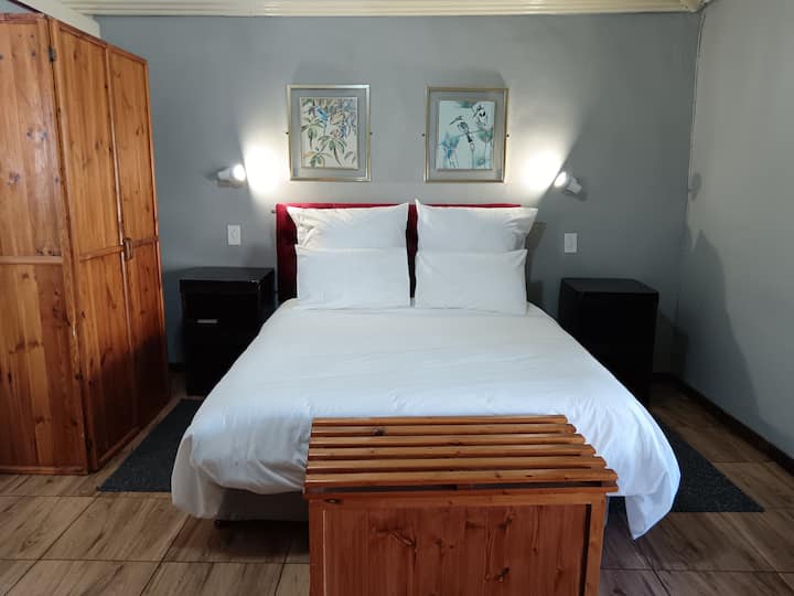 The Grey's Inn Hotel 8 Of 9 Rooms - eNtokozweni