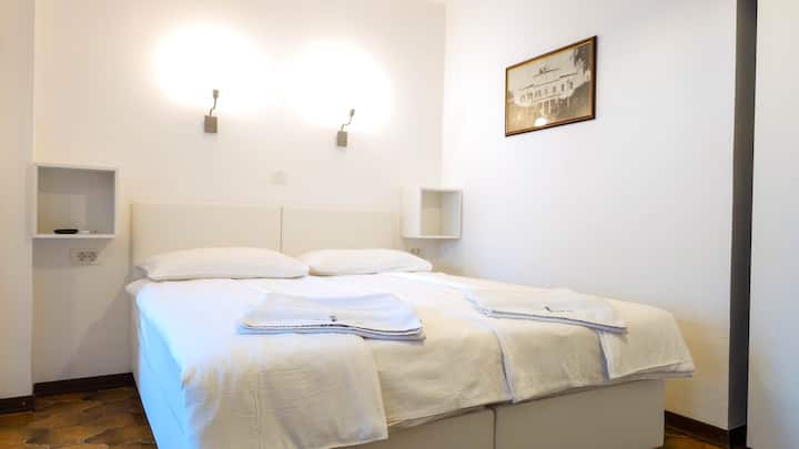 Spacious & Charming Apartment (Free Parking & Bikes!) - Piran