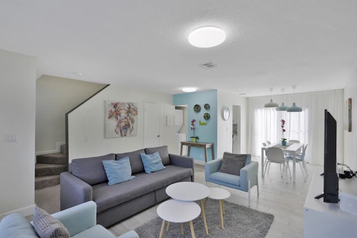 Luxurious And Modern Townhome By Sawgrass Mall 2br - Sunrise, FL