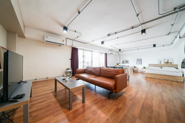 Manhattan Private Home@bts Ari/balcony/wholefloor - Bangkok