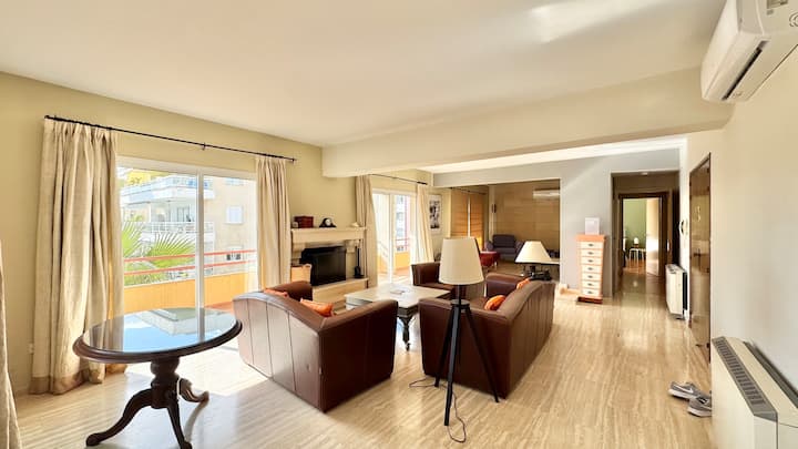 Spacious Entire Floor Penthouse 200m To The Beach - Агиос Афанасиос