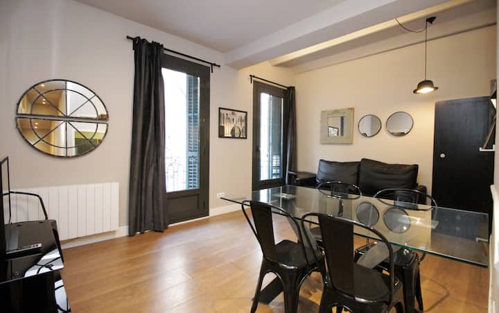 Spacious 2 Br Apartment, Quick Access To Downtown - Barcelona