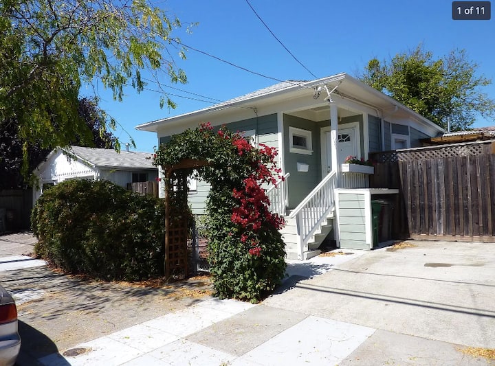 Sunny House W/wfh Space, Dishwasher, Tub, Yards - Emeryville, CA