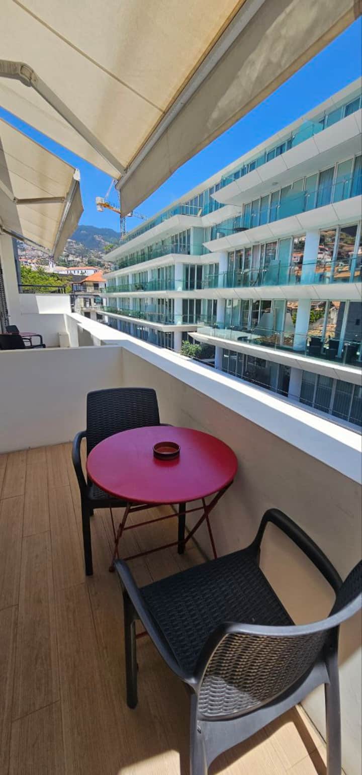 Standard Canavial Terrace-view&free Park@heartcity - Funchal