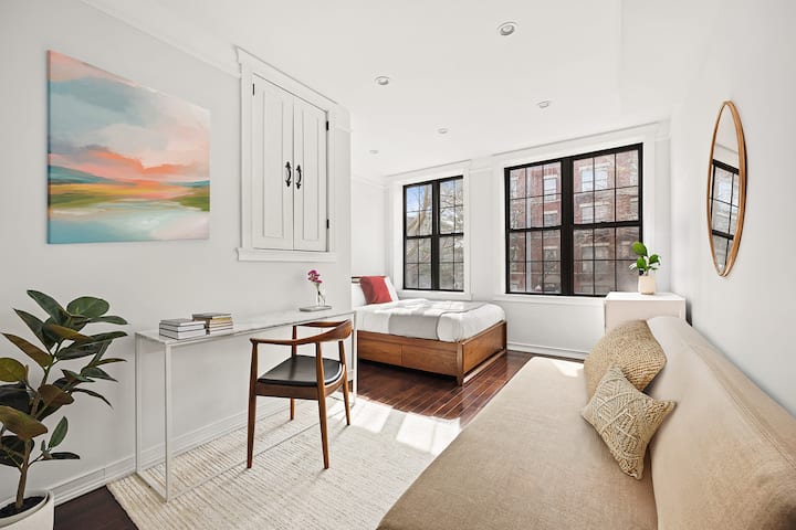 Stylish 2bds W/ensuites, 3 Floors - Manhattan, NY