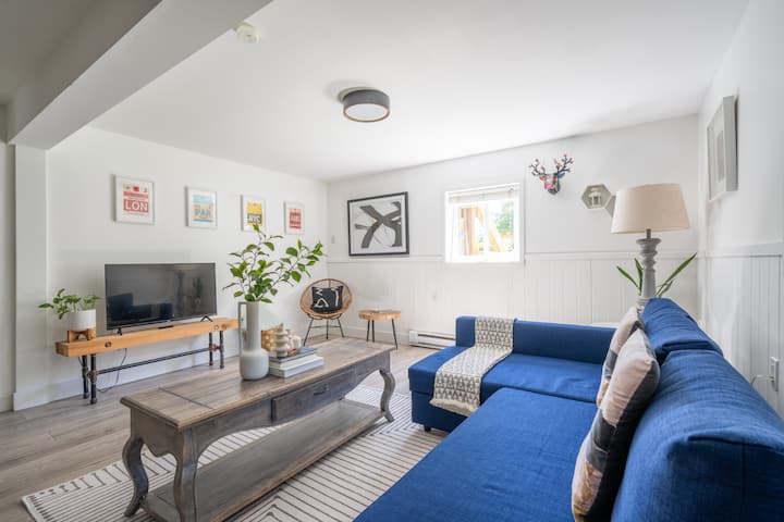 Amazing Neighbourhood Suite 10mins To Downtown Vic - Victoria