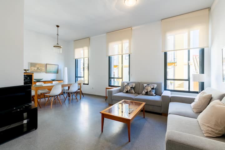 San Vicente Terrace. 2 Bedrooms, Free Parking - Sevilla