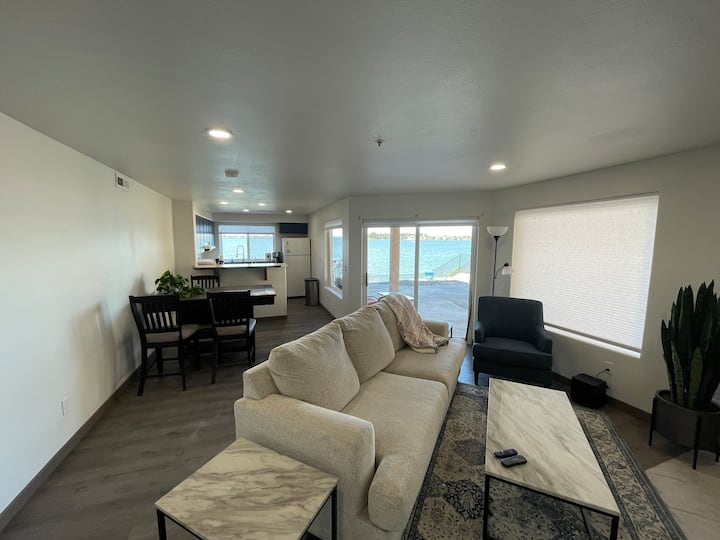 Prime Lakefront On Moses Lake - Moses Lake, WA