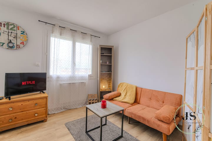 Le Celeste - Studio Ultra Fonctionnel + Parking - Brignais