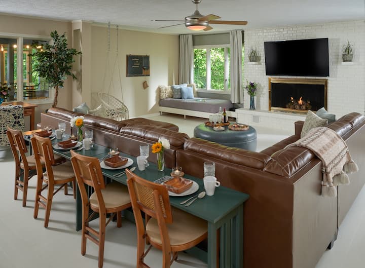 River's Edge- 30 Acres W/ Pool/river/kayaks/trails - New Buffalo, MI